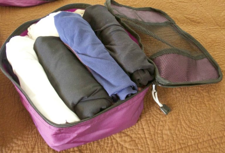 Tips for Vacation Packing & free printable vacation packing lists