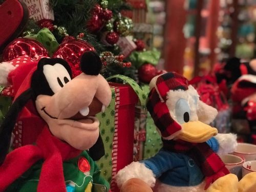 6 Reasons You'll Love Mickey's Very Merry Christmas Party - Food Fun ...