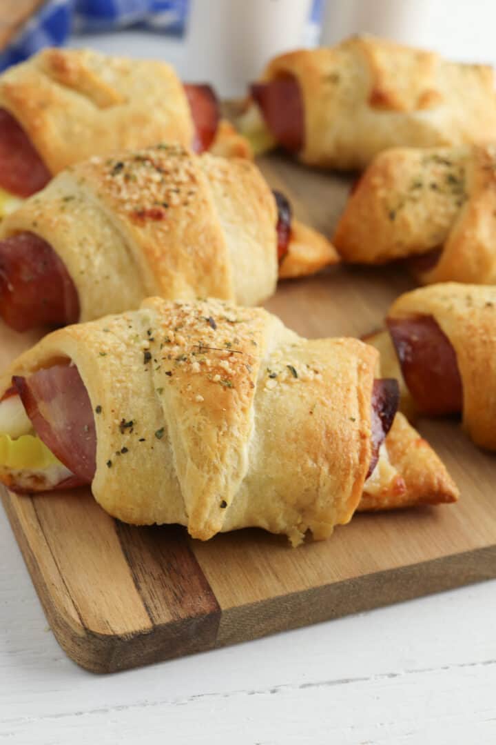 Easy Italian Stromboli Crescent Rolls - Food Fun & Faraway Places