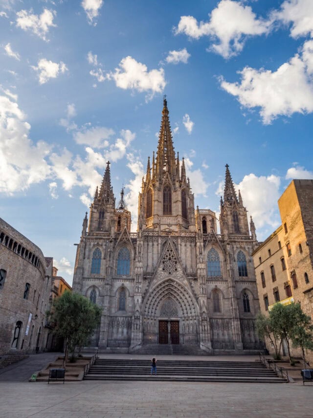 22 Famous Landmarks in Barcelona - Food Fun & Faraway Places