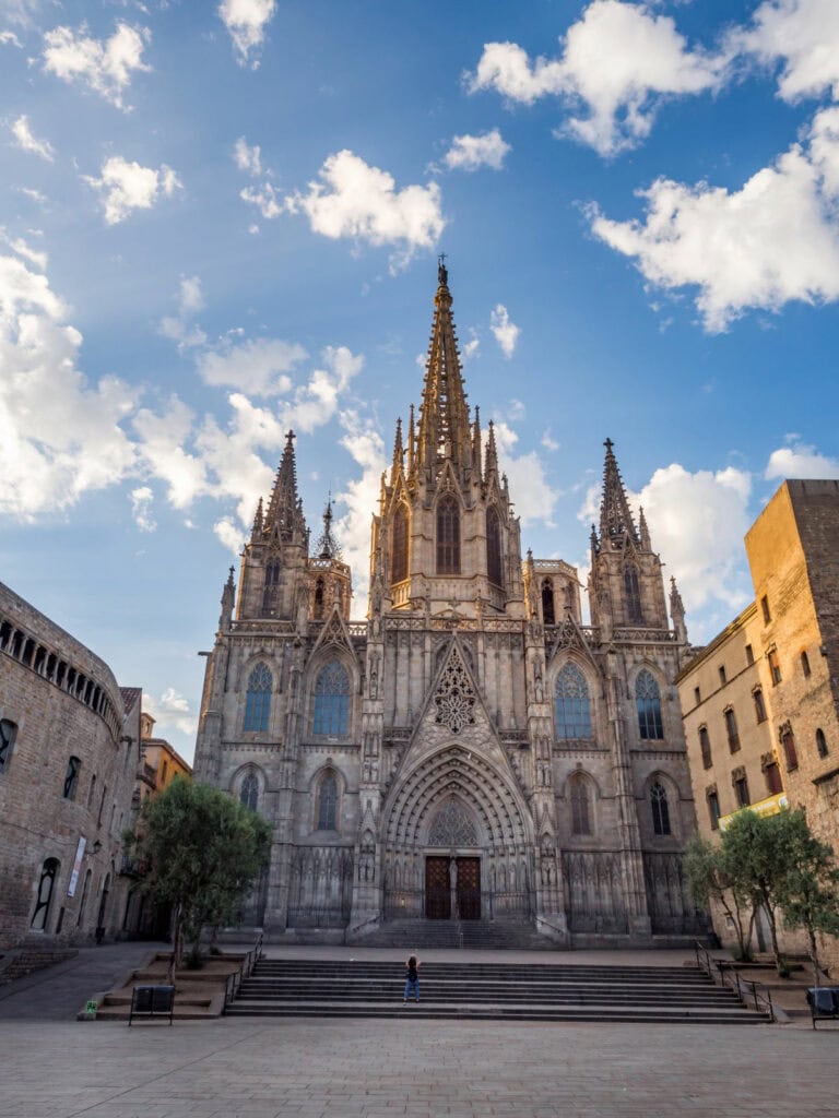 22 Famous Landmarks in Barcelona - Food Fun & Faraway Places