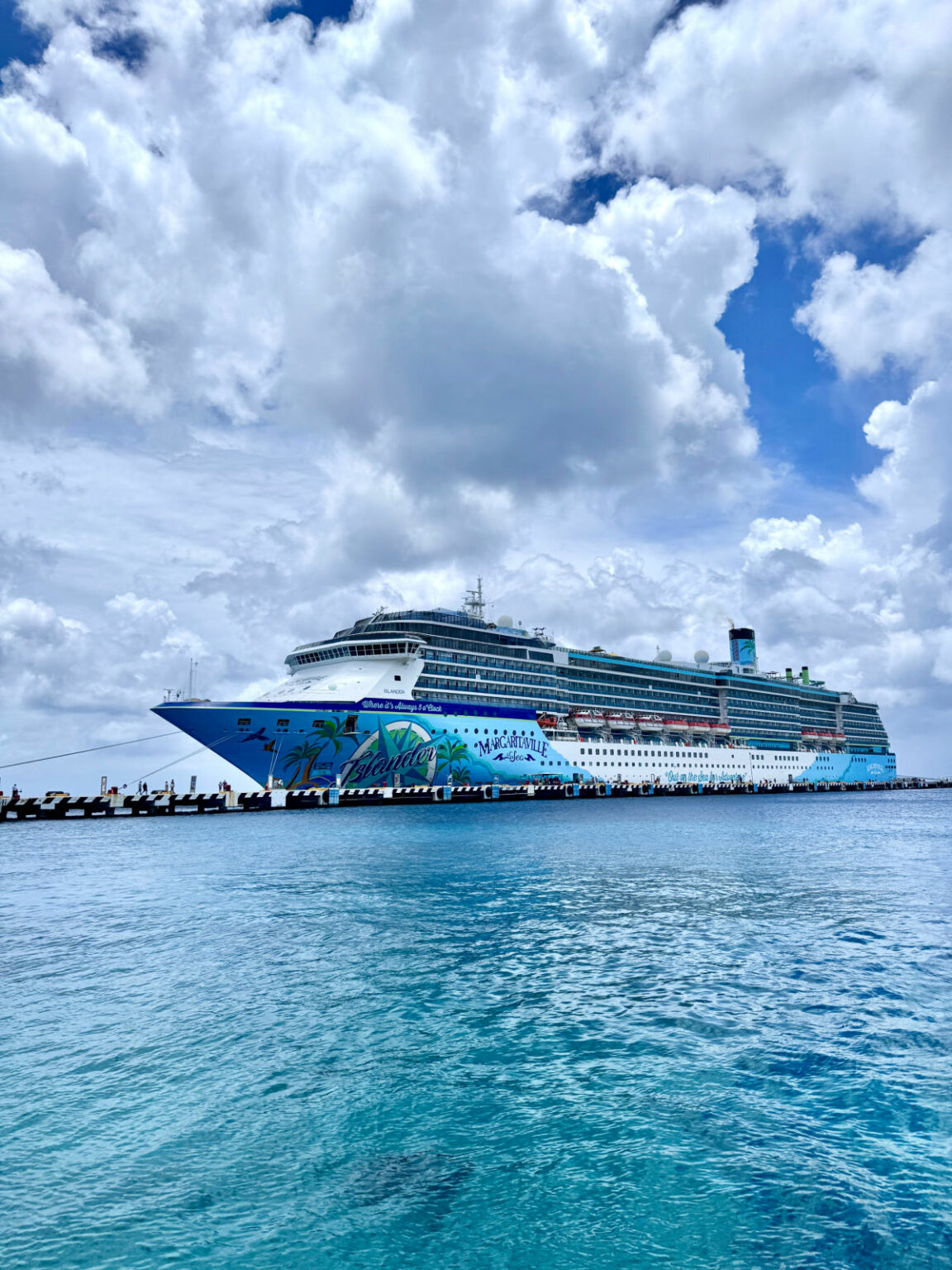 Atmosphere Sail at the Margaritaville Islander – Runway Nomad